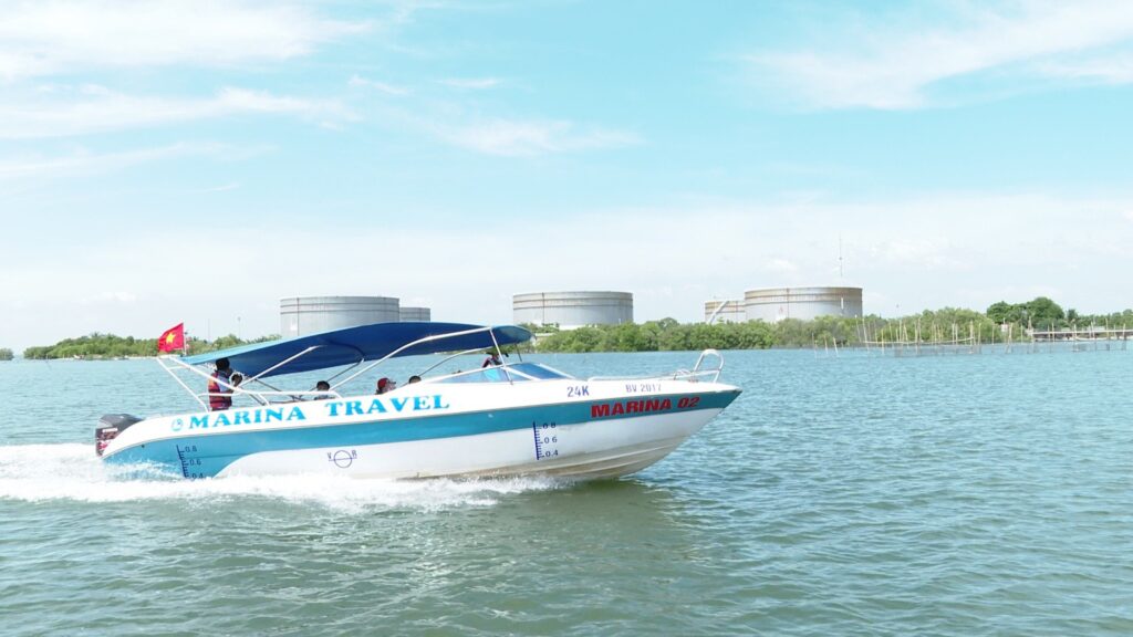 Tour cano tham quan giàn khoan, cầu Chà Và và làng bè Long Sơn - Vũng ...